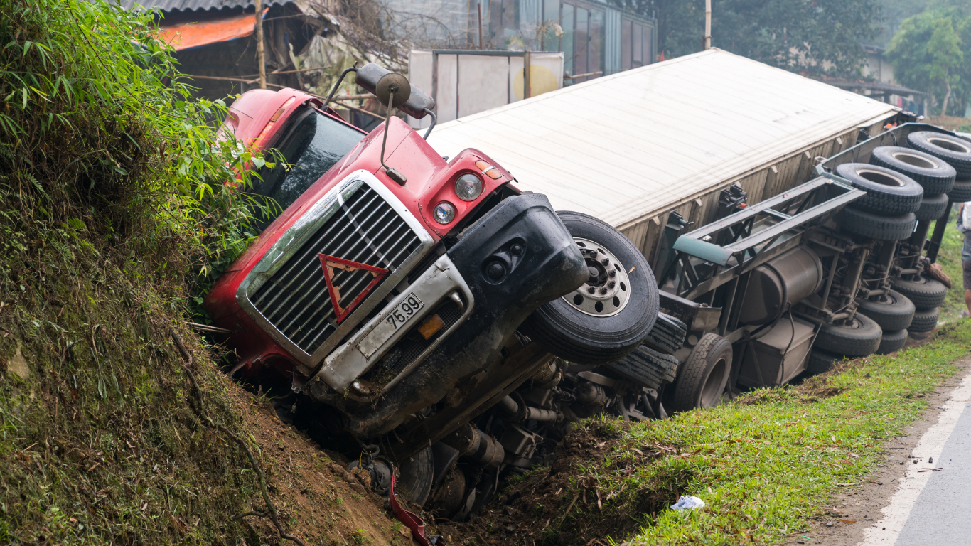 What Causes Trucks to Jackknife? » GJEL Accident Attorneys